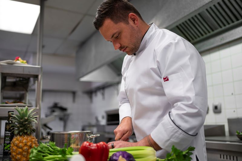 Culinary Chronicles: 10 Common Mistakes Chefs Make and How to Avoid Th ...